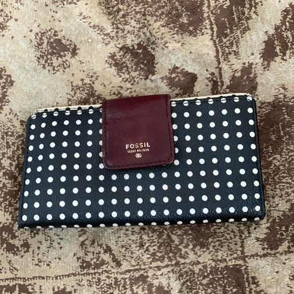 Fossil | Bags | Fossil Wallet | Poshmark